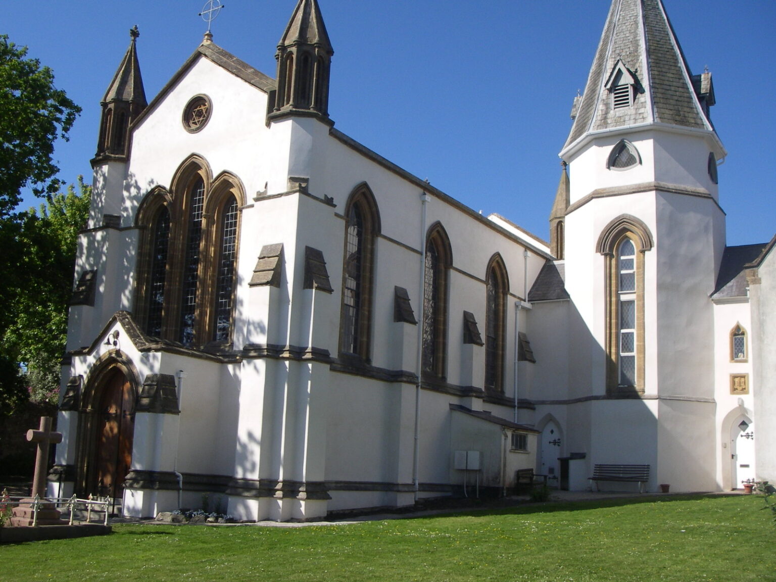 St Michael & St George – The Parish of the Most Holy Trinity